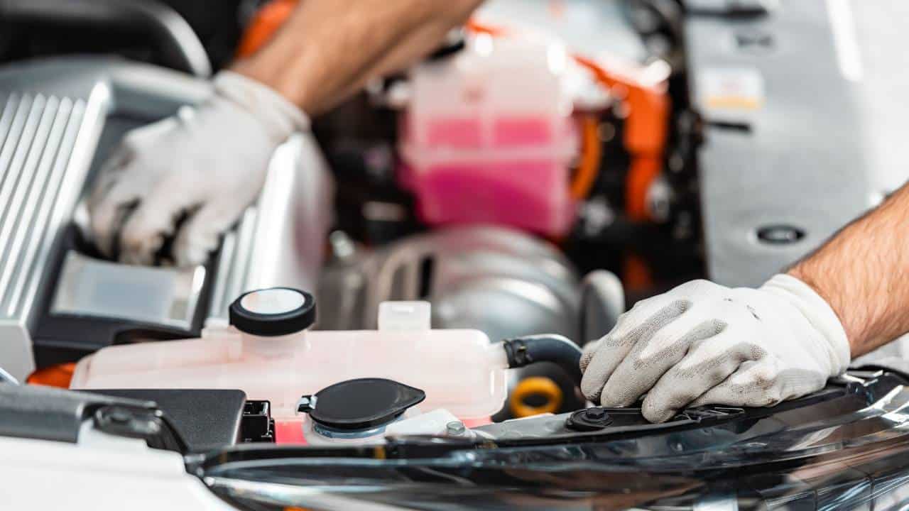 Otomotif Mobil: Prinsip Kerja Mesin, Sistem, dan Komponennya